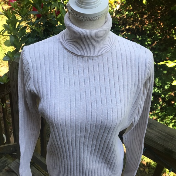 JEANNE PIERRE | Sweaters | Jeanne Pierre Off White Cream Turtleneck ...